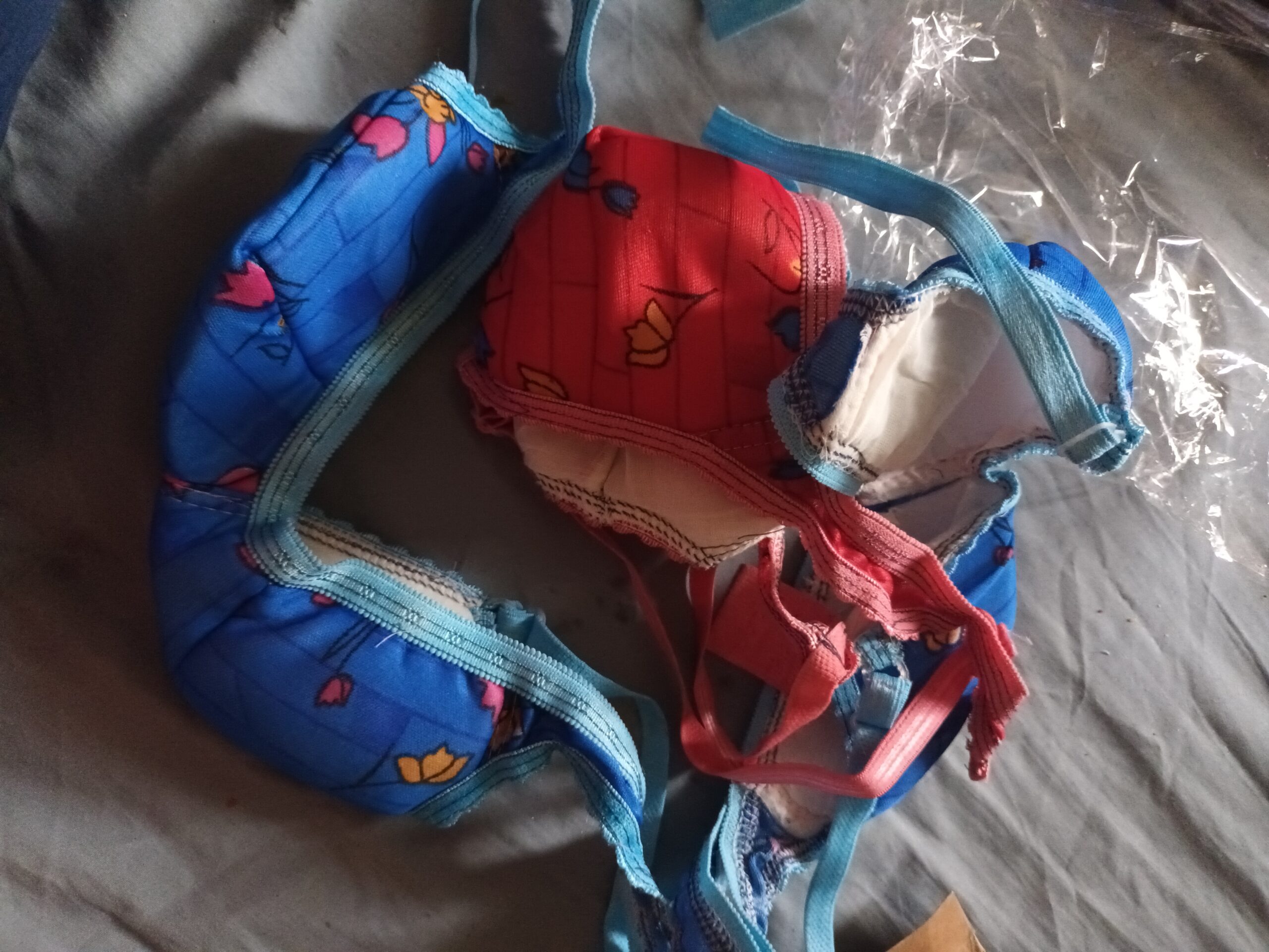 I ordered 6 pieces of bra with panty and received very ugly bra only 3 ...